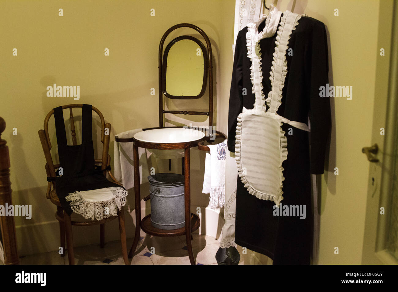 Maids uniform hi-res stock photography and images - Alamy