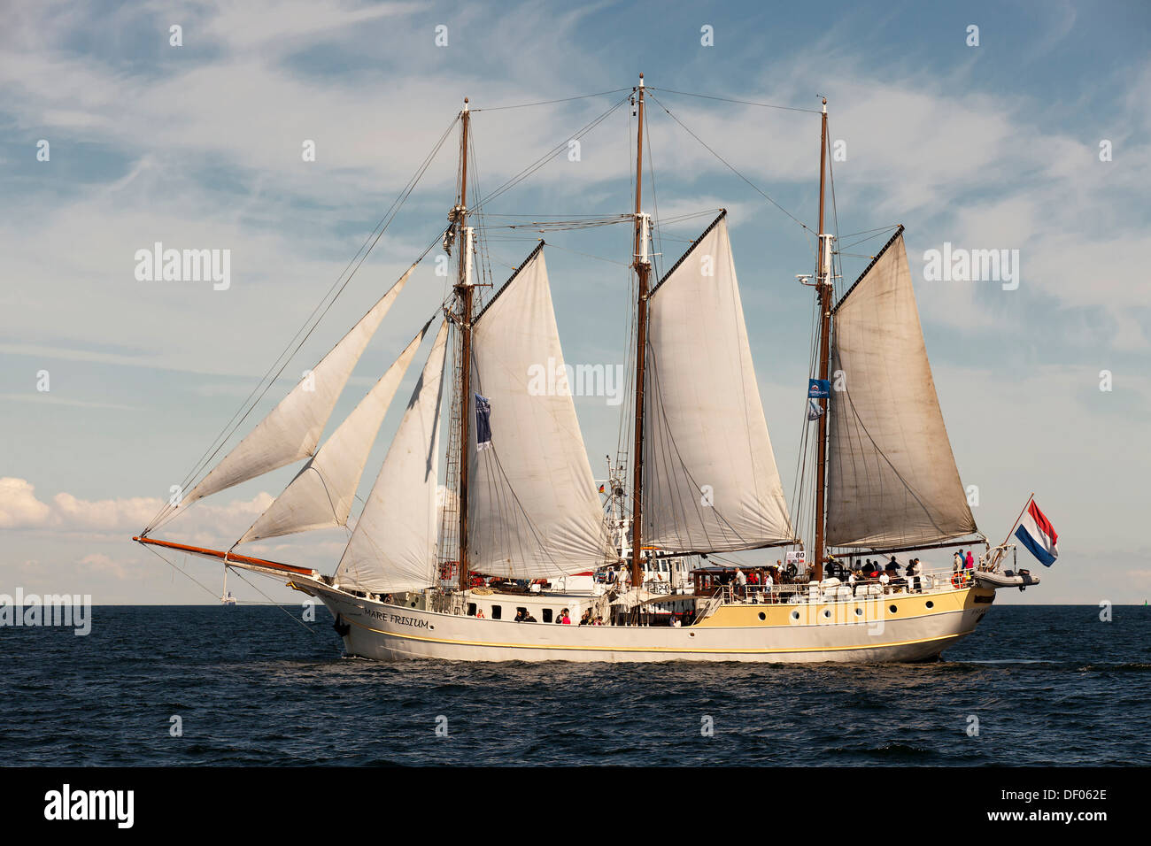 Three masted schooner hi-res stock photography and images - Alamy