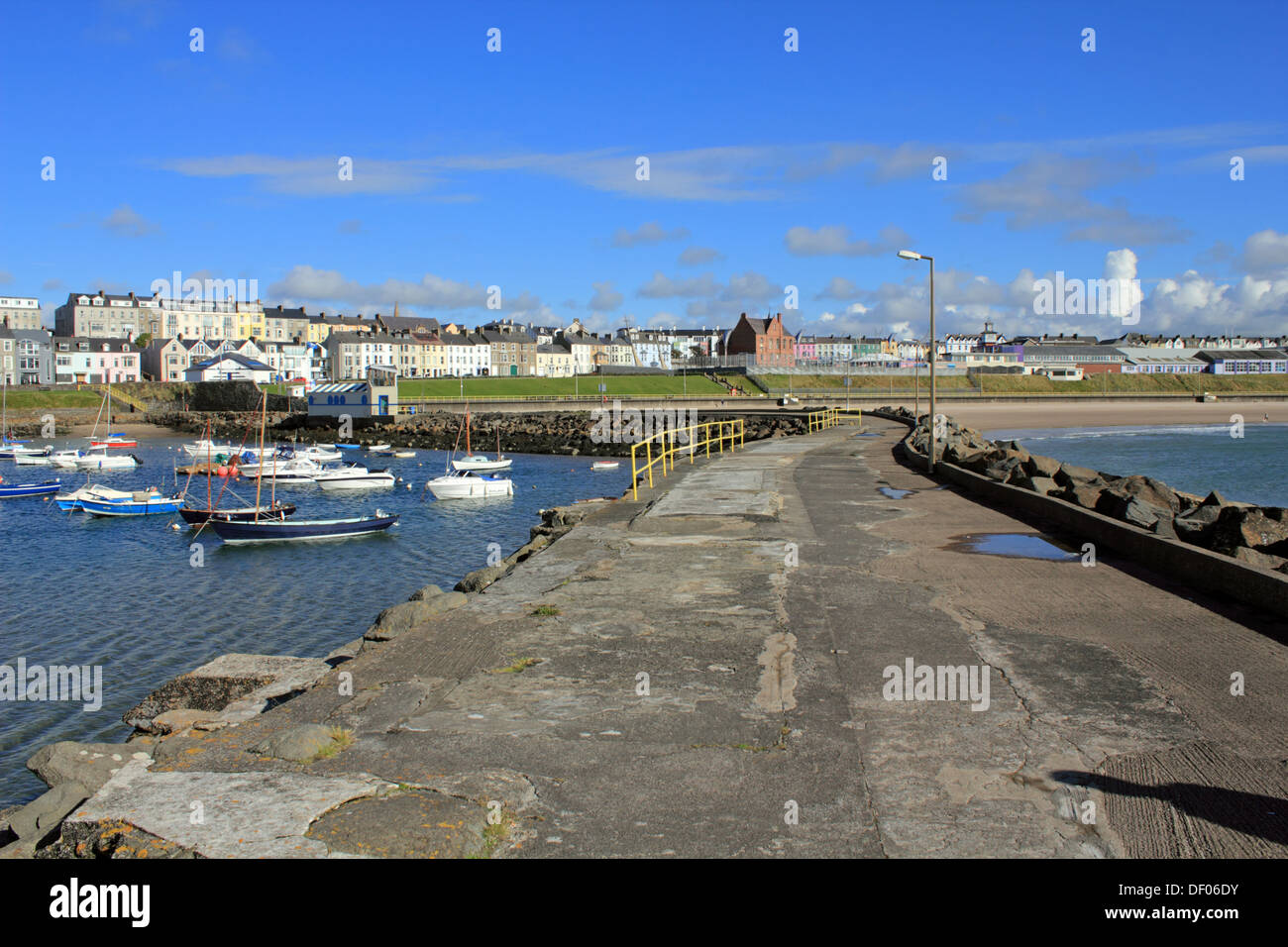 Portrush harbour hi-res stock photography and images - Alamy