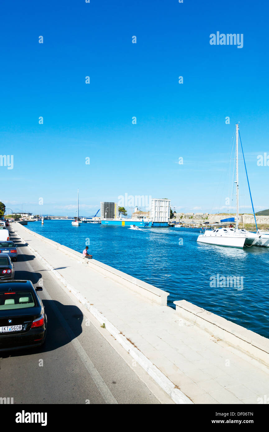 Lefkada Lefkas floating bridge opening open to let boats through Greek ...