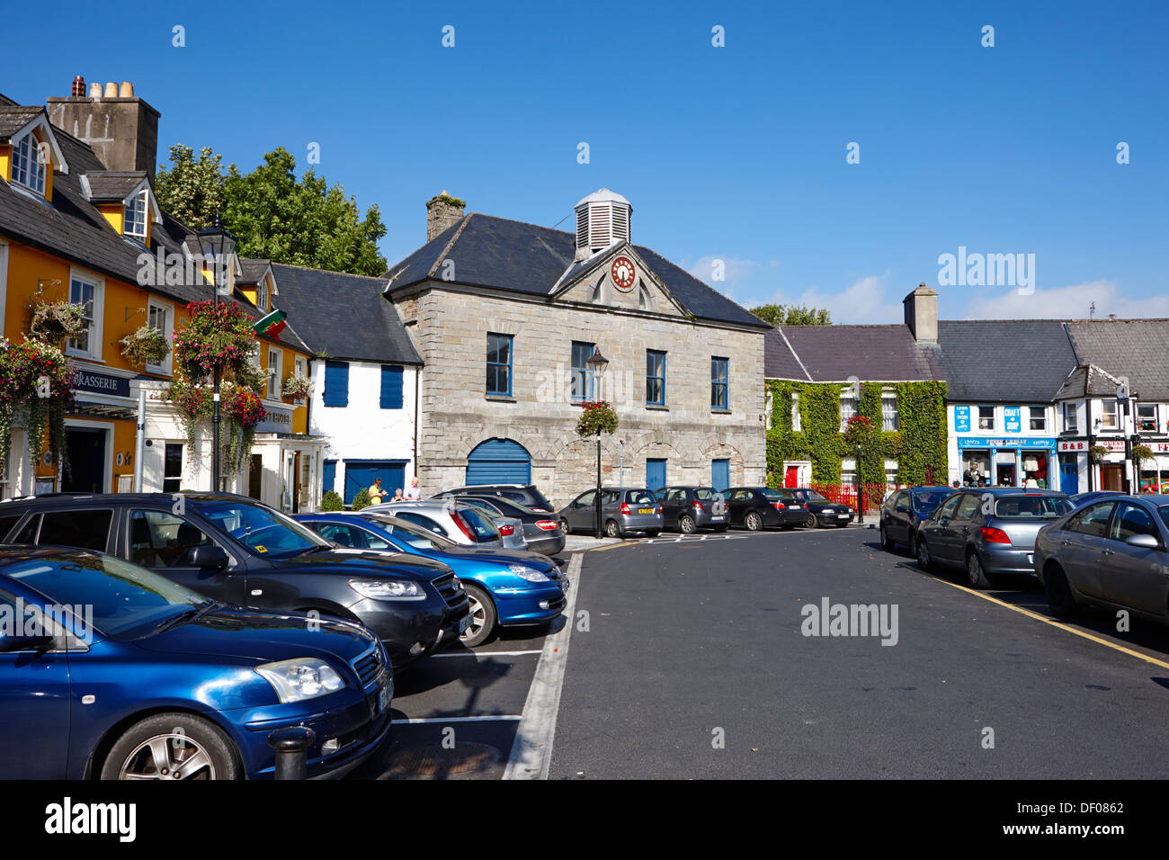 Westport ireland octagon hi-res stock photography and images - Alamy