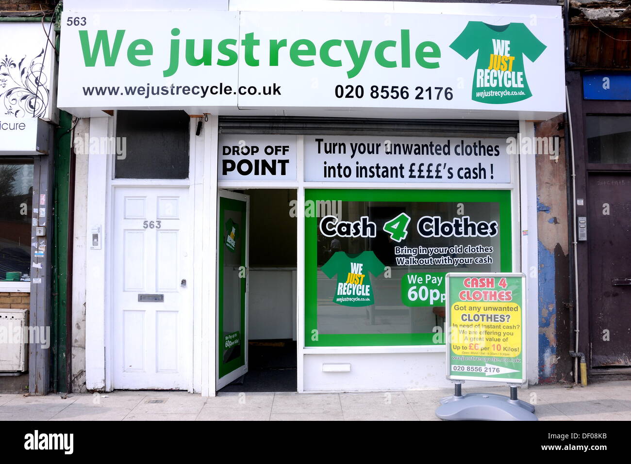 London recycles hi-res stock photography and images - Alamy