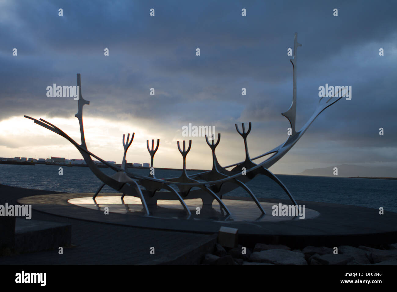 Sun Voyager sculpture in Reykjavik Stock Photo - Alamy