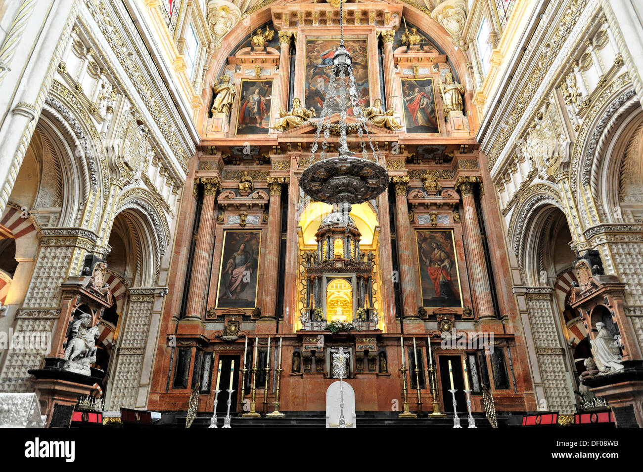 High altar of the church built into the mosque, Mezquita-Catedral ...