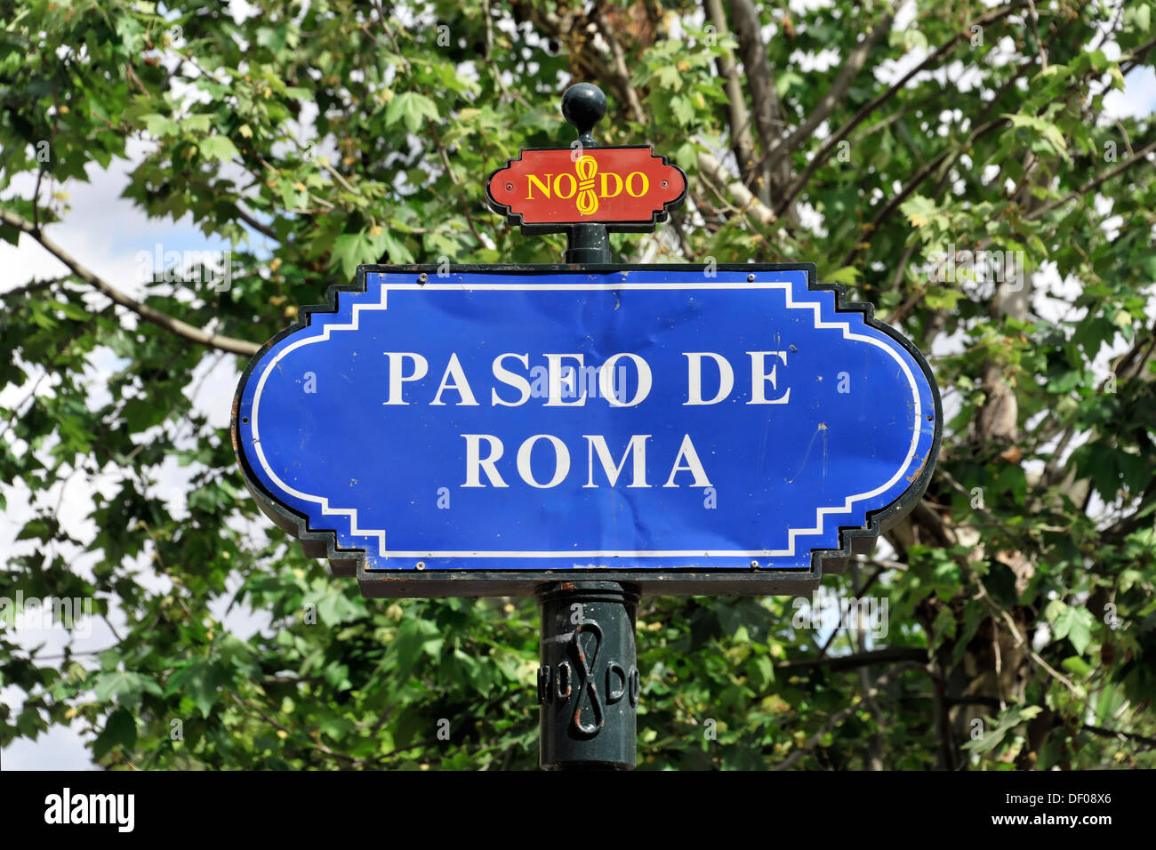 Paseo de roma hi-res stock photography and images - Alamy