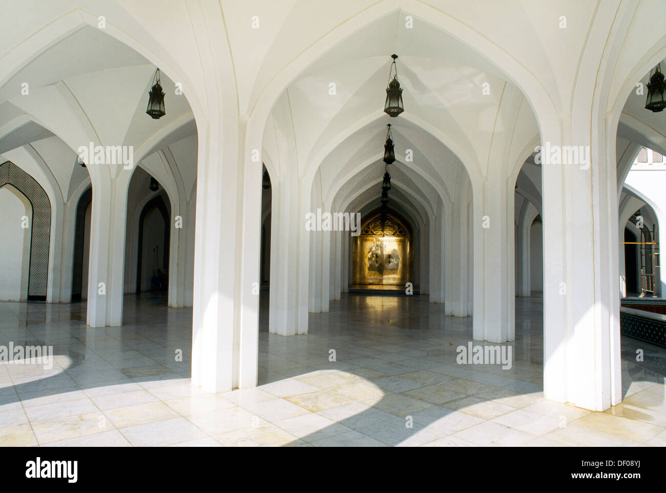 Kuwait new hi-res stock photography and images - Alamy