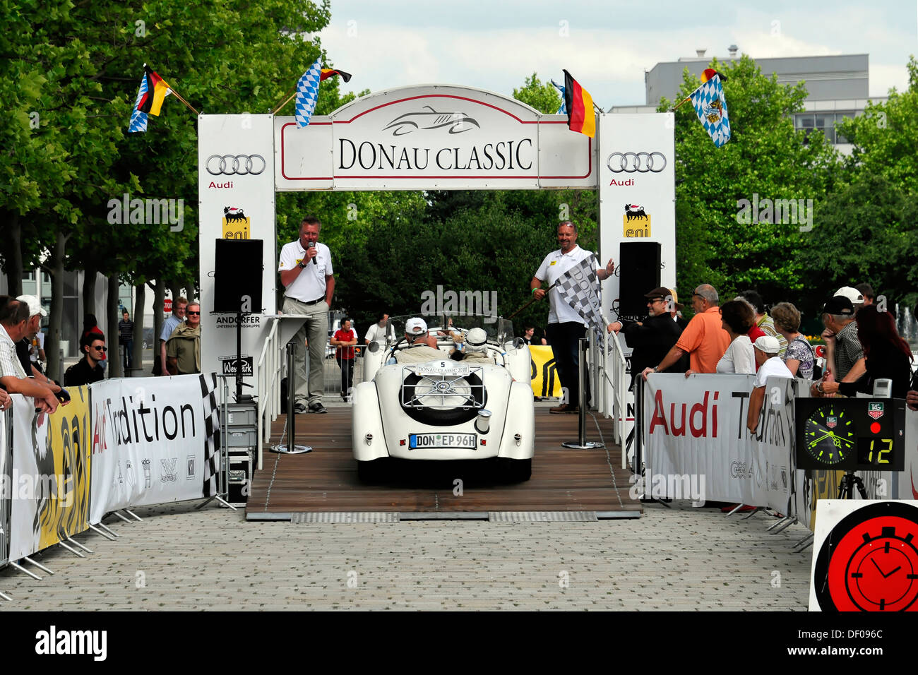 Start finish line hi-res stock photography and images - Alamy