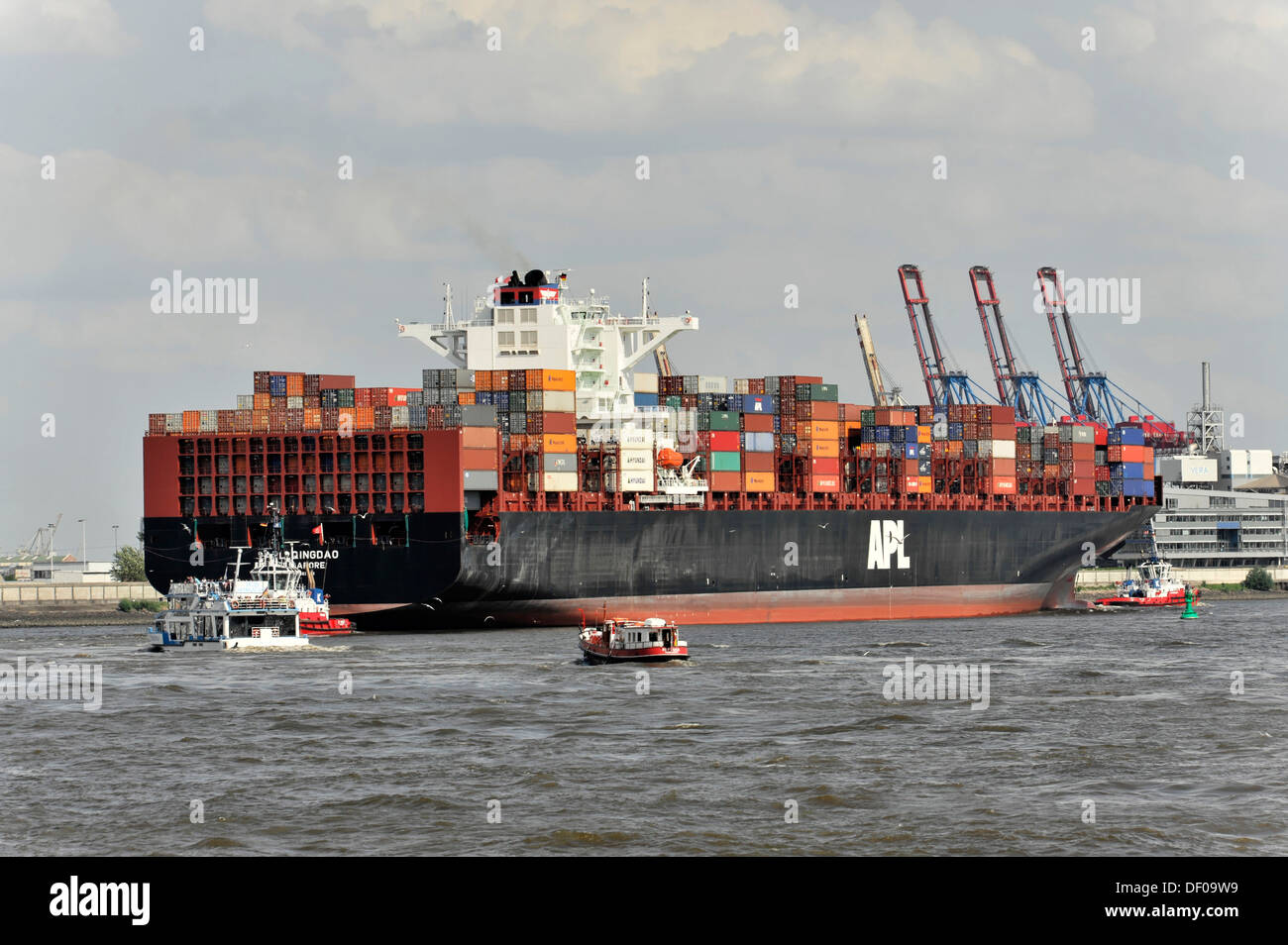 Apl container ship hi-res stock photography and images - Alamy