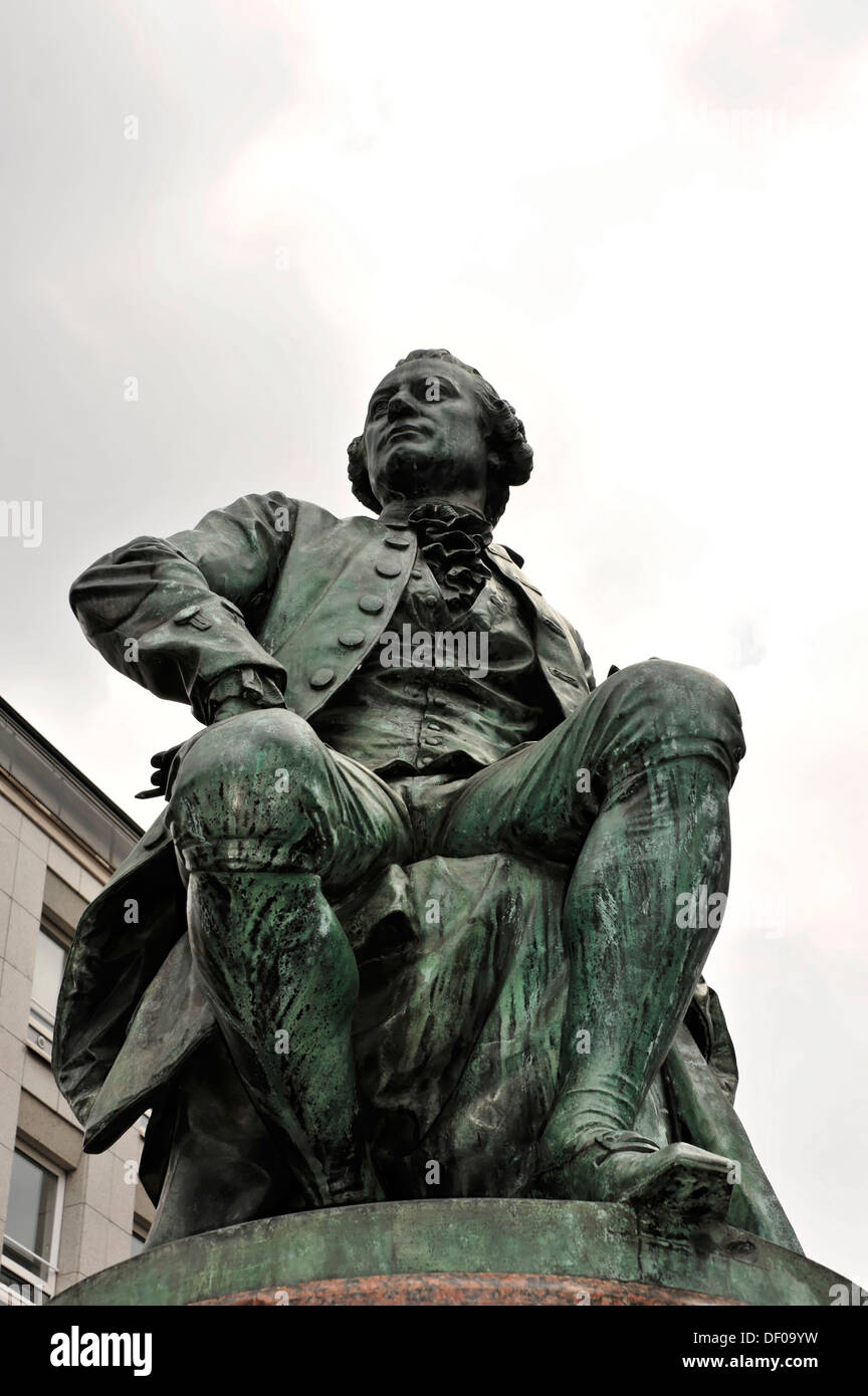 Statue to gotthold ephraim lessing hi-res stock photography and images ...
