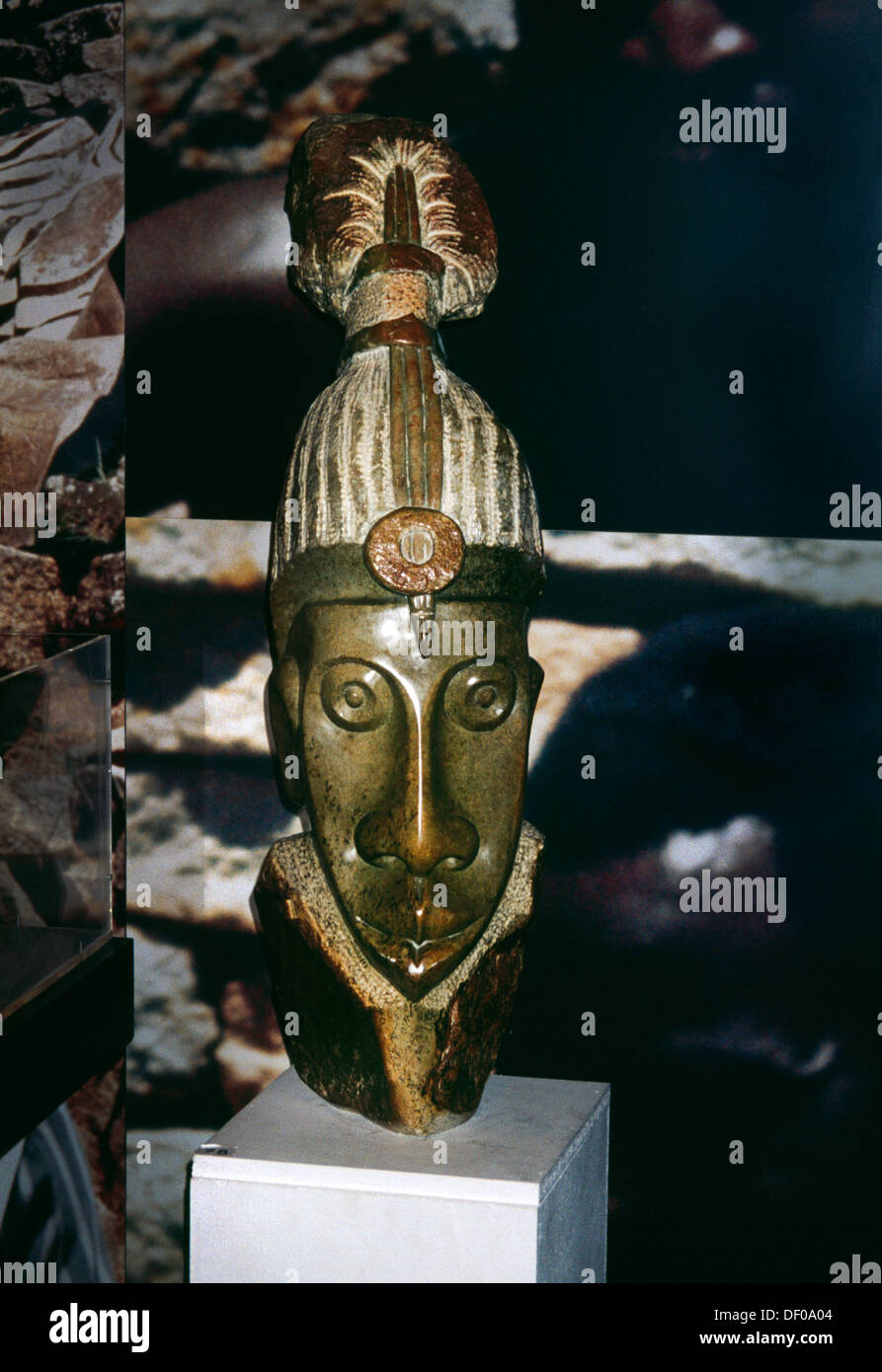 Zimbabwean art hi-res stock photography and images - Alamy