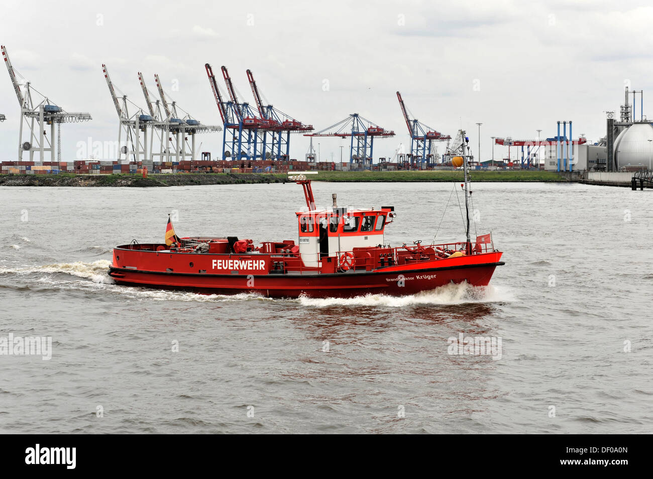 German fire boats hi-res stock photography and images - Alamy