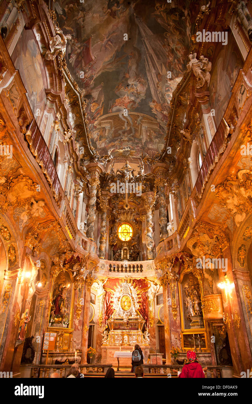Baroque marienplatz munich hi-res stock photography and images - Alamy