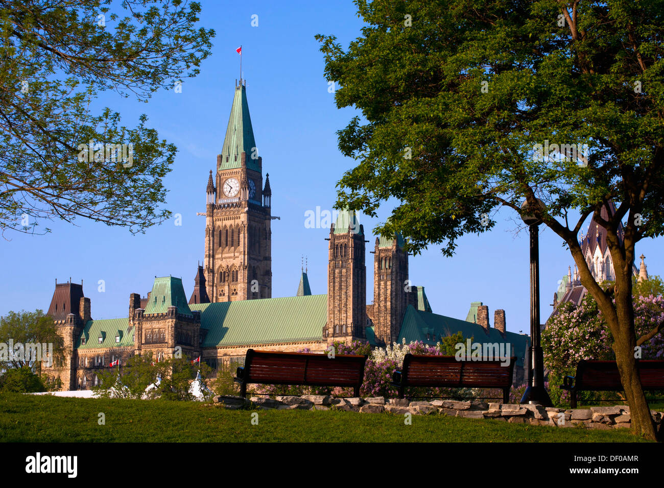 Parliament buildings of canada hi-res stock photography and images - Alamy
