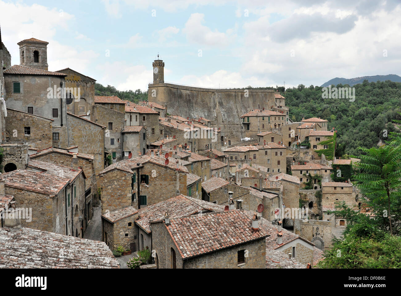 Sorano tuscany hi-res stock photography and images - Alamy