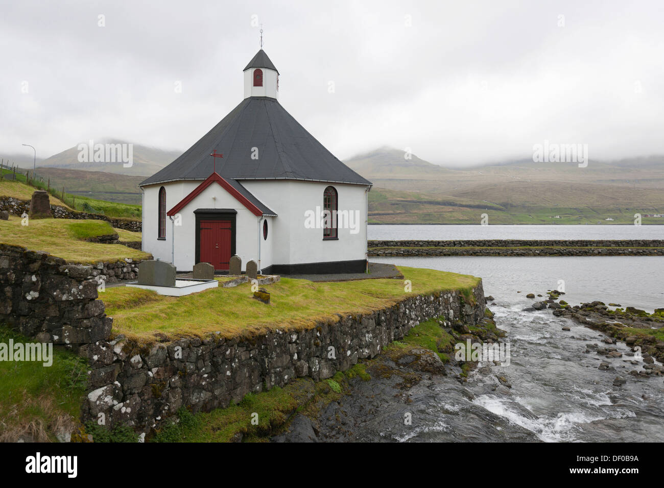 Hexagonal buildings hi-res stock photography and images - Alamy
