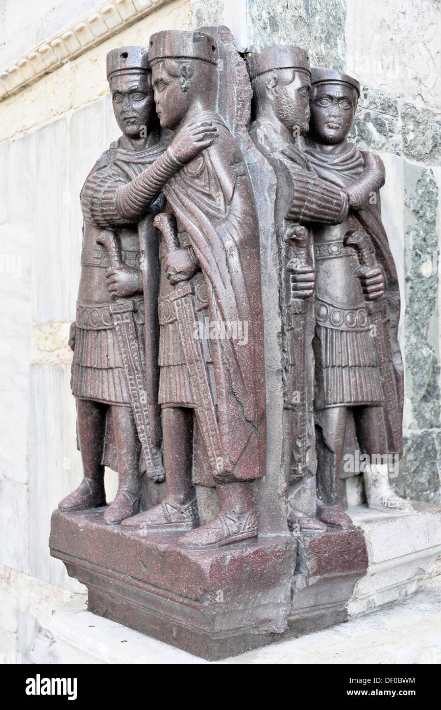Venetian square rome hi-res stock photography and images - Alamy
