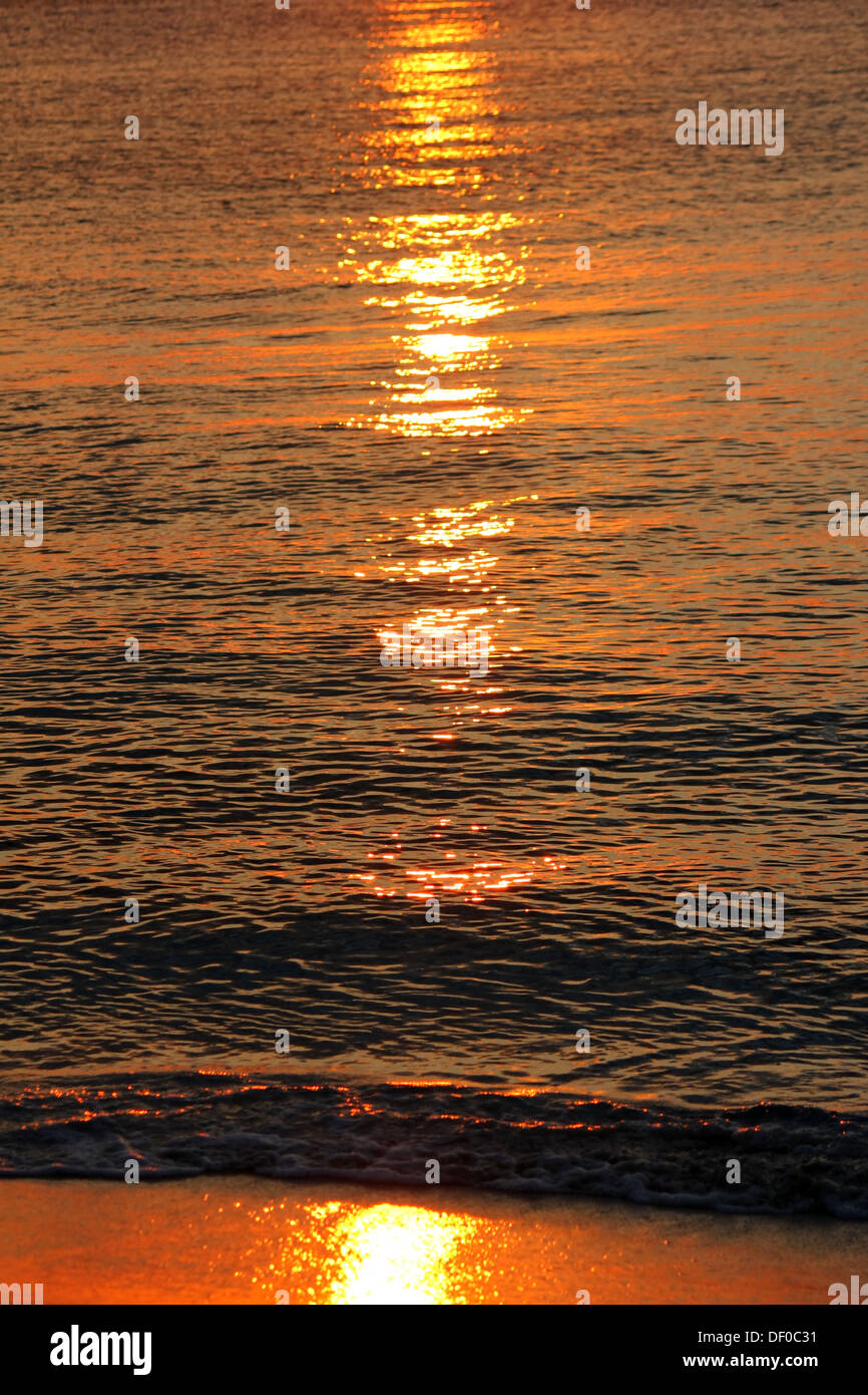 Sun reflection on caribbean sea Stock Photo - Alamy