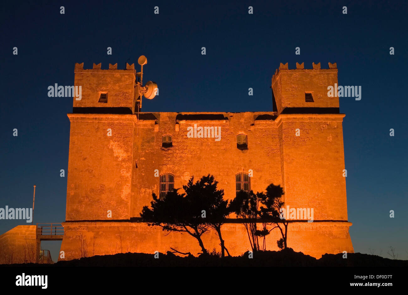 Red tower marfa ridge hi-res stock photography and images - Alamy