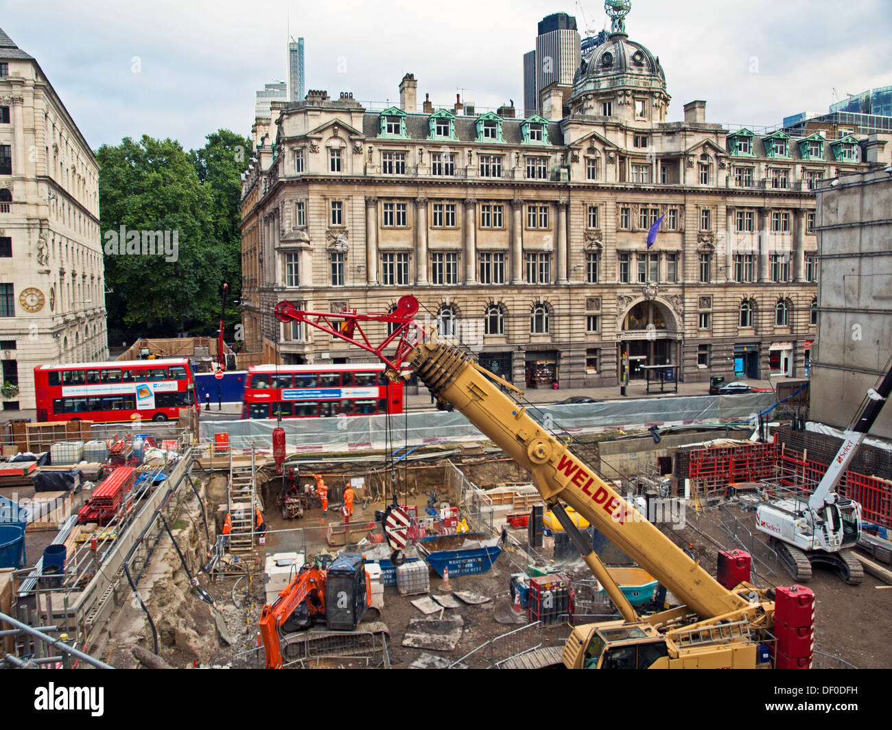 Crossrail moorgate hi-res stock photography and images - Alamy