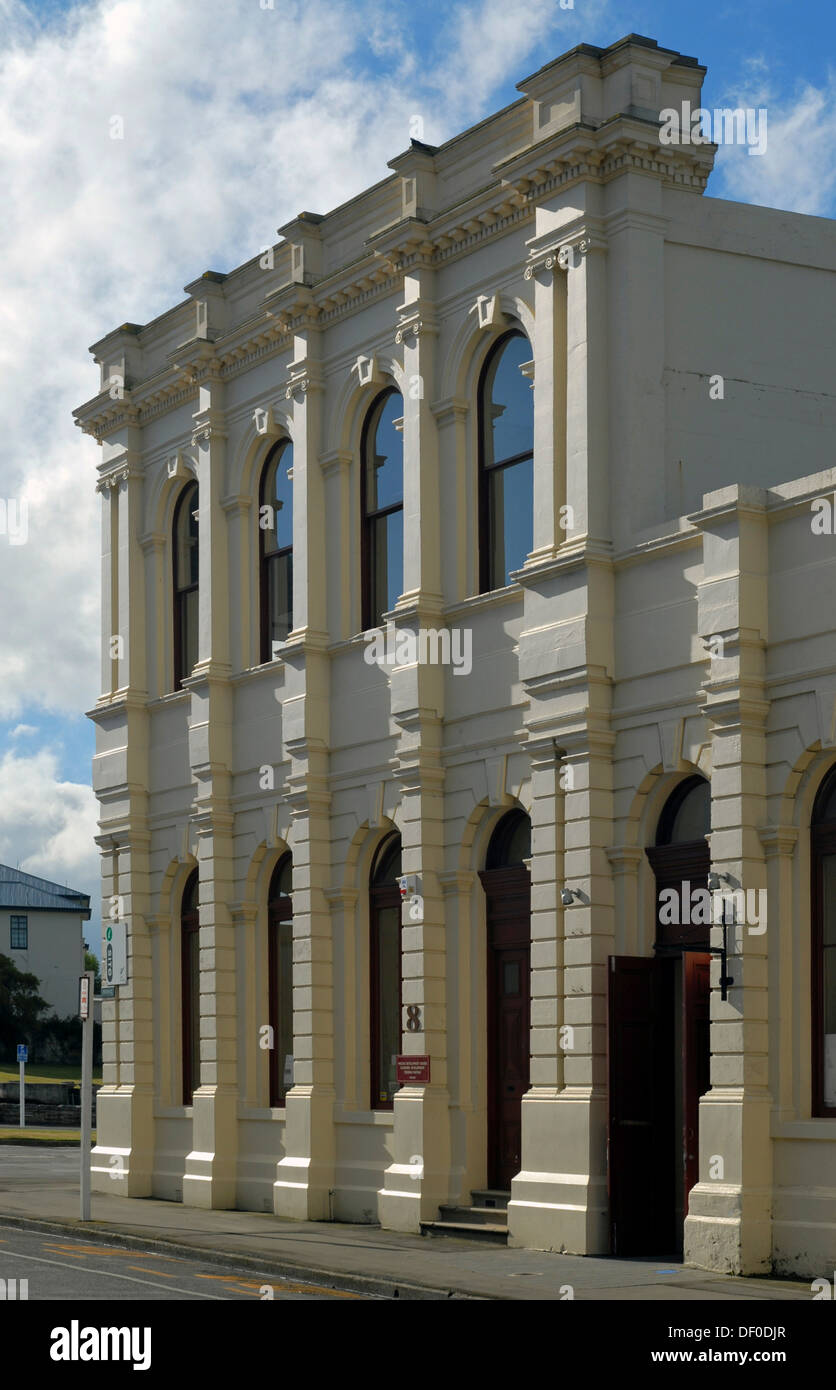 Limestone building hi-res stock photography and images - Alamy