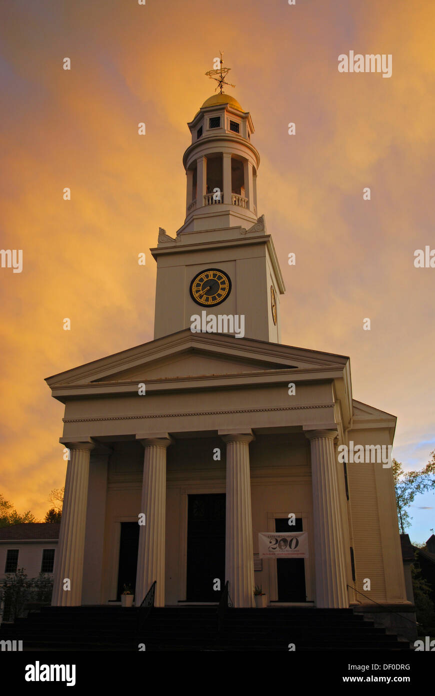 Colorful sunset, clouds behind First Parish Church in Concord ...