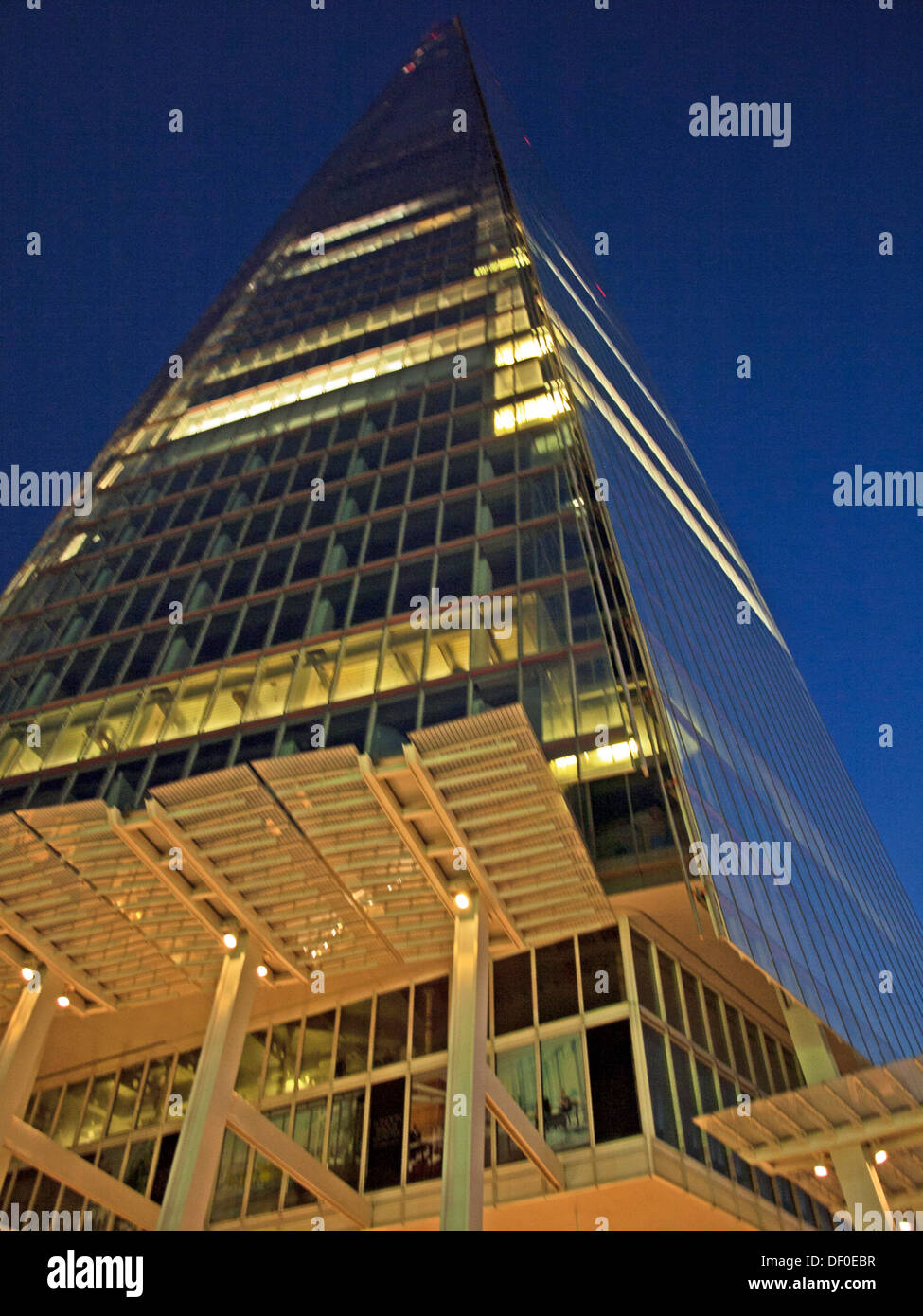 The shard close up london hi-res stock photography and images - Alamy