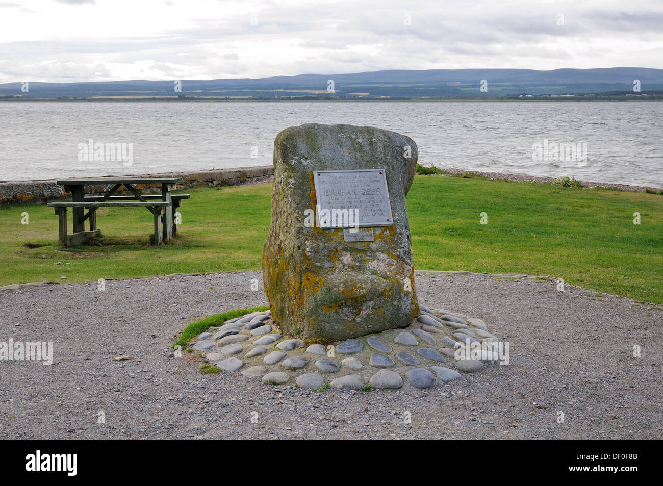 Chanonry point and memorial stone between Fortrose and Rosemarkie Stock ...