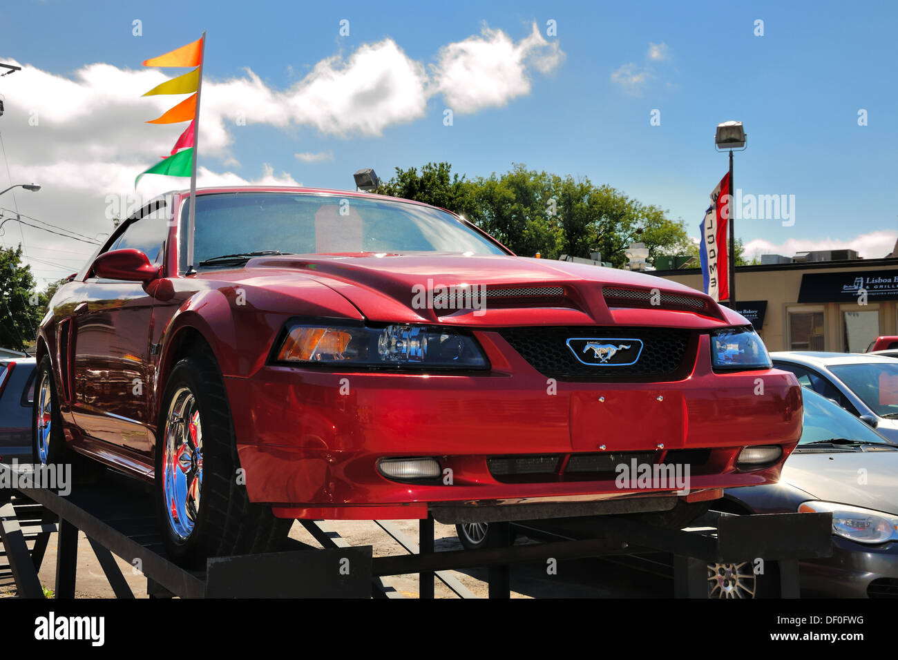 Car display ramp hi-res stock photography and images - Alamy