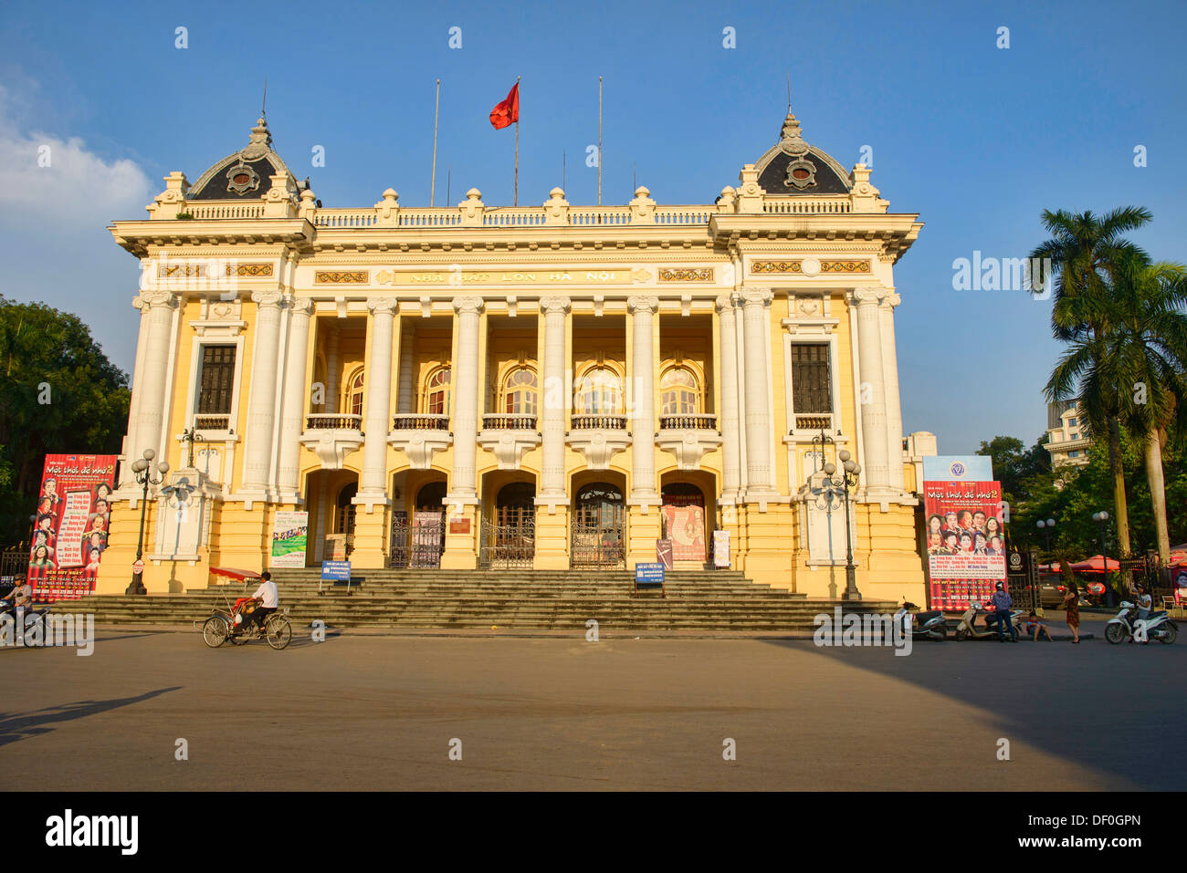 The Opera House in Hanoi, Vietnam Stock Photo - Alamy