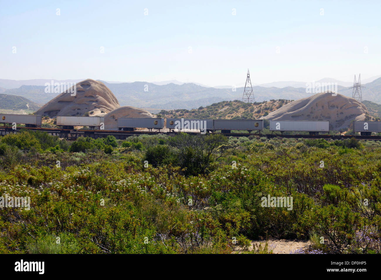 Cajon pass train hi-res stock photography and images - Alamy