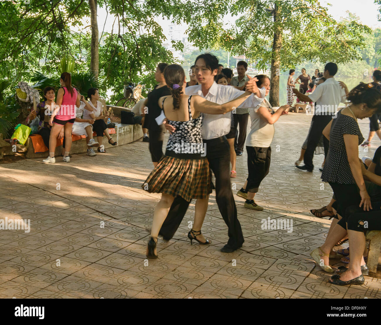Vietnam dance hi-res stock photography and images - Alamy