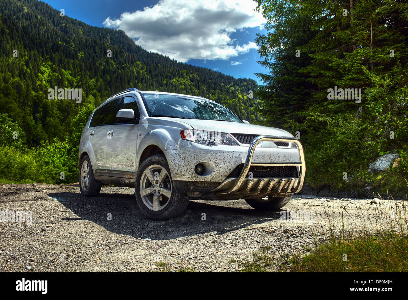 Offroad vehicle field track hi-res stock photography and images - Alamy