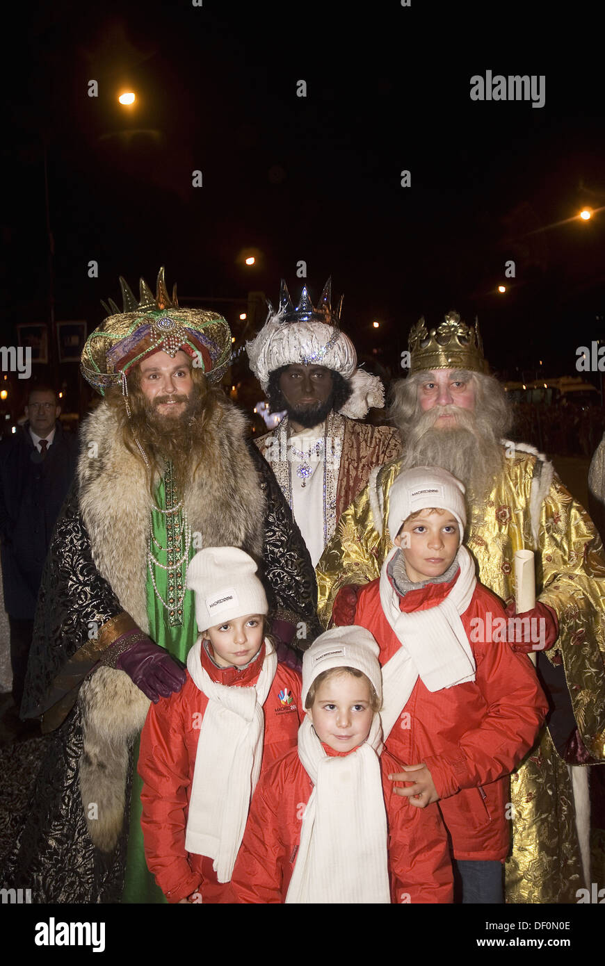 Reyes parade madrid hi-res stock photography and images - Alamy