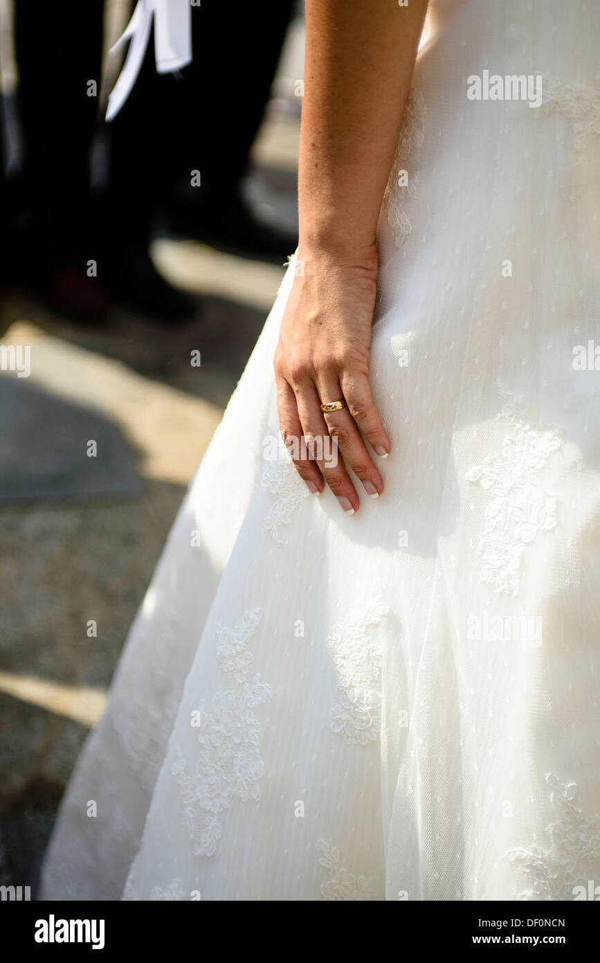 hand of bride Stock Photo - Alamy