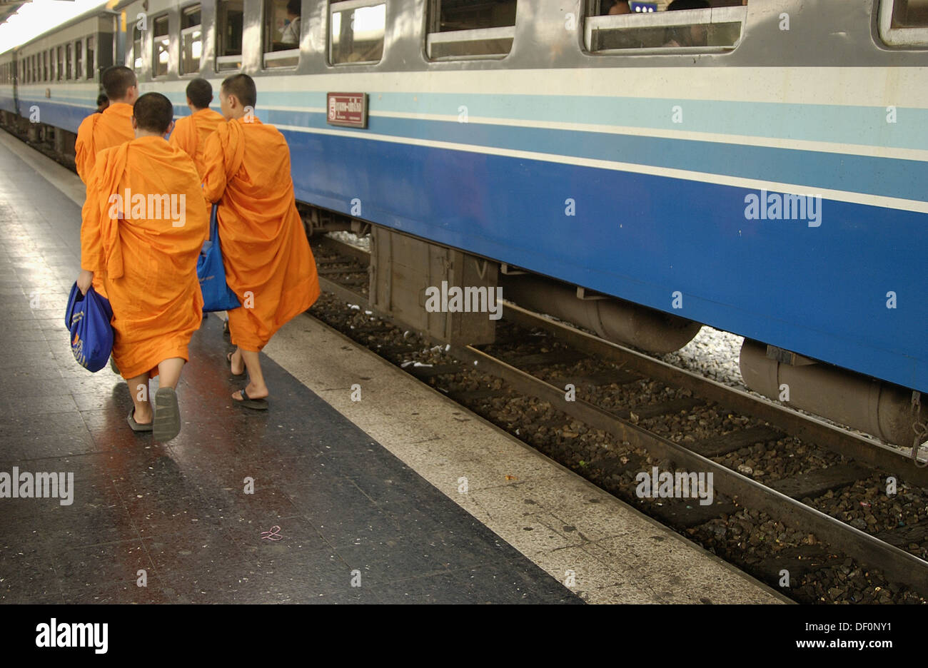 Monk back view scene hi-res stock photography and images - Alamy