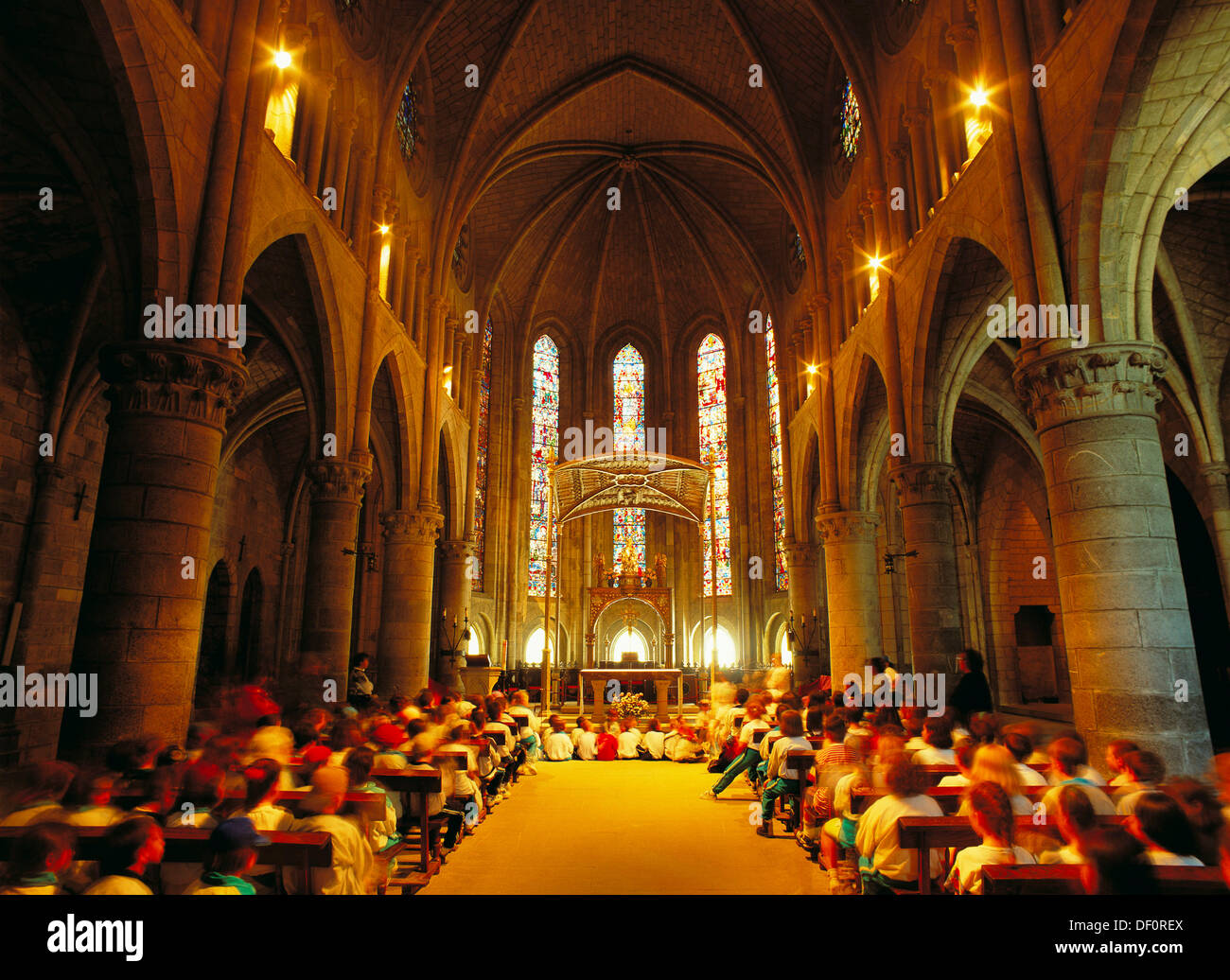 Interior church collegiate hi-res stock photography and images - Alamy