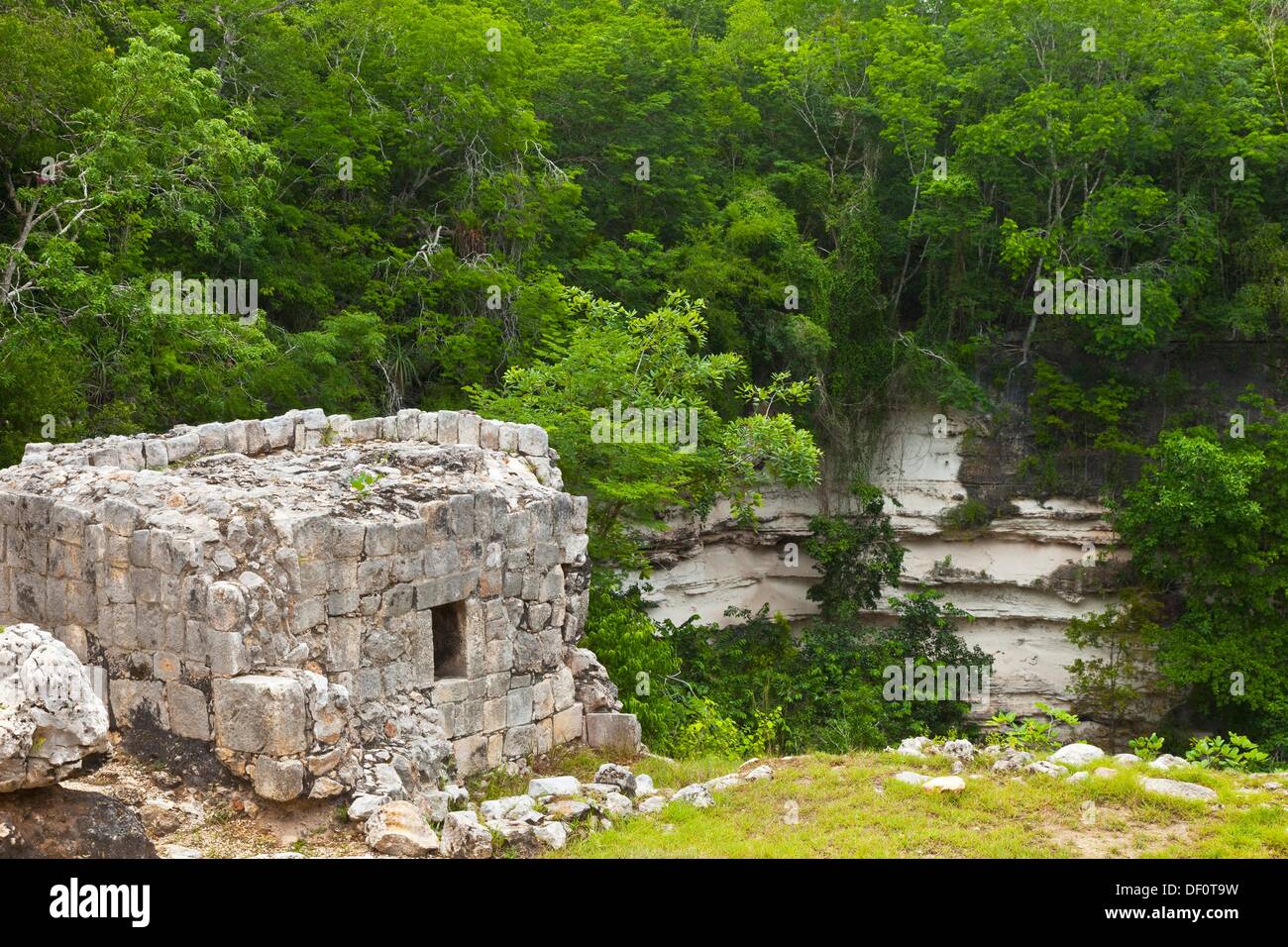 Sagrado cenote hi-res stock photography and images - Alamy