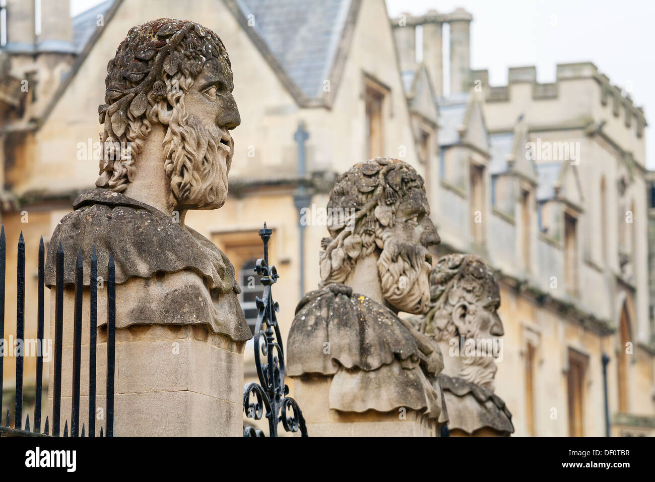 Sheldonian statues hi-res stock photography and images - Alamy