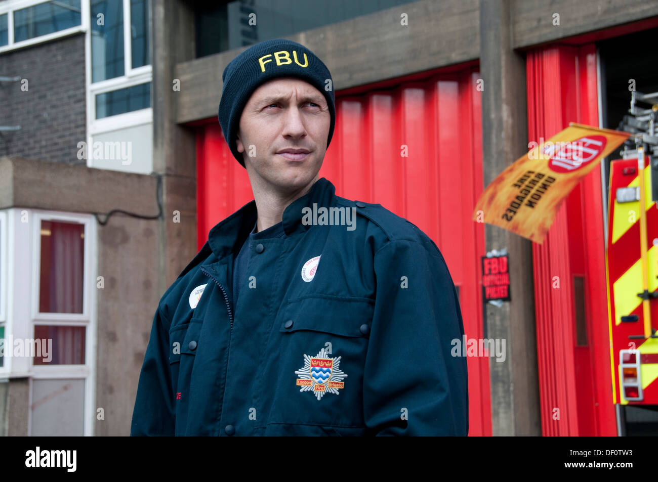 Fire strike picket hi-res stock photography and images - Alamy