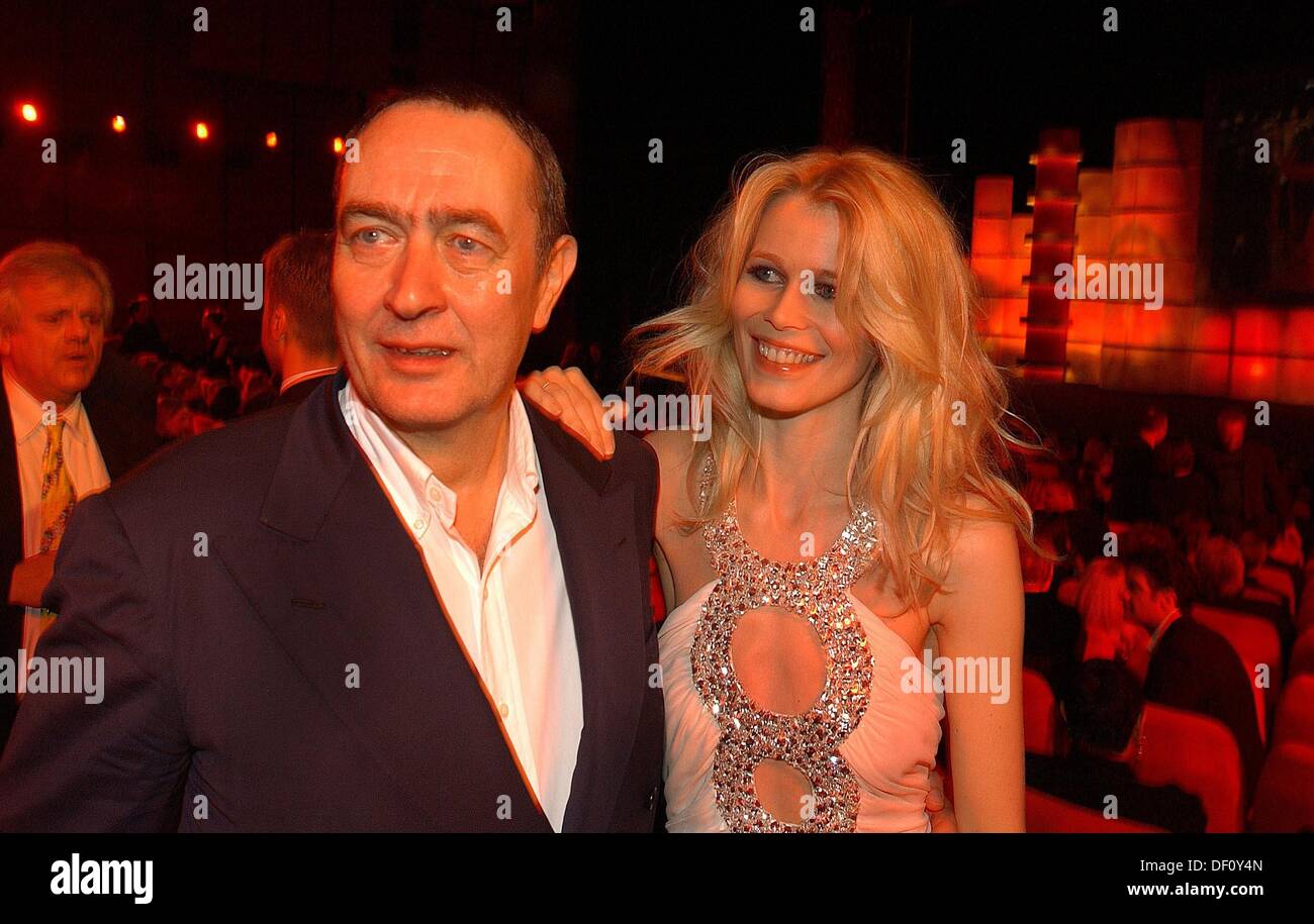 Claudia Schiffer and Bernd Eichinger at the opening of the Berlinale 2004 with the film "Cold ...