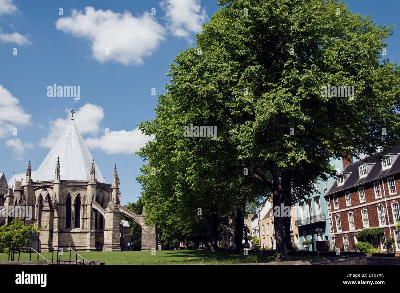 Lincoln shire cathedral and housing Stock Photo - Alamy