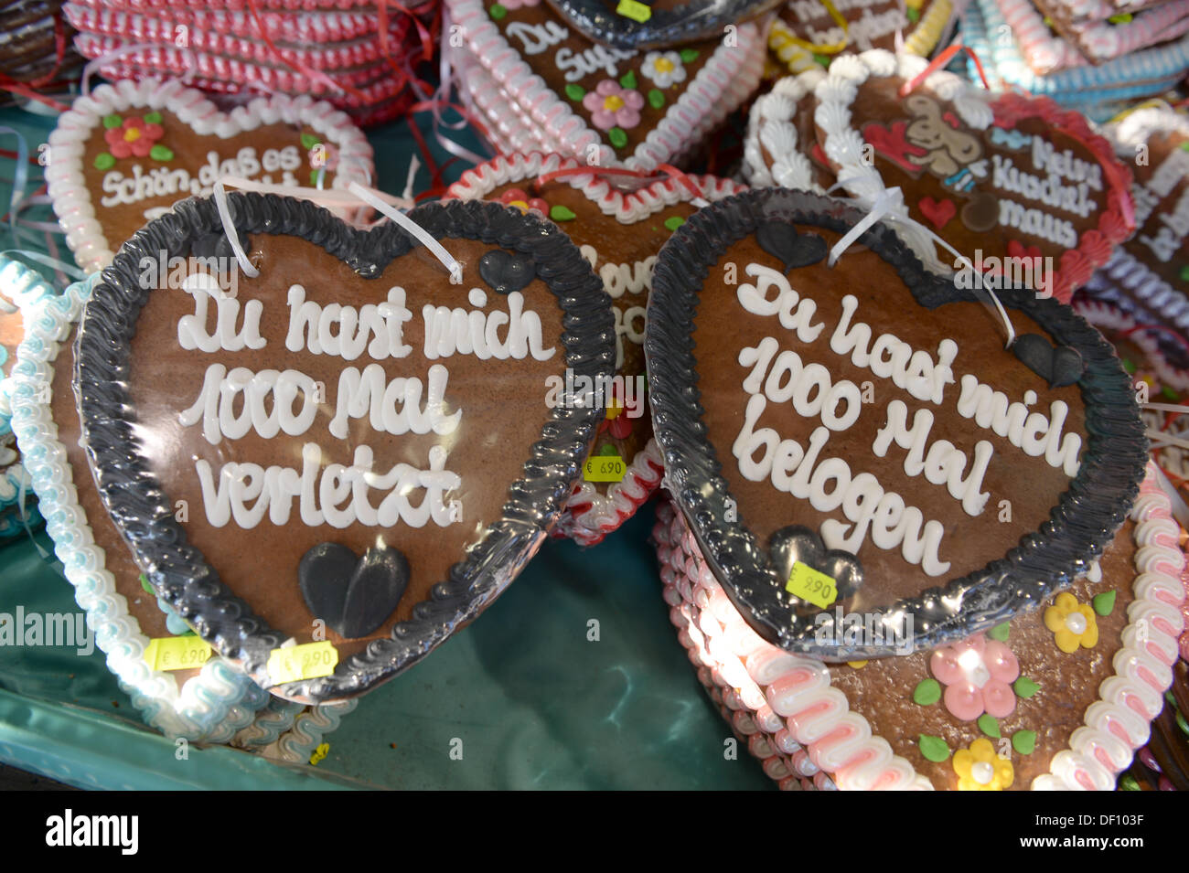 World’s largest gingerbread hi-res stock photography and images - Alamy