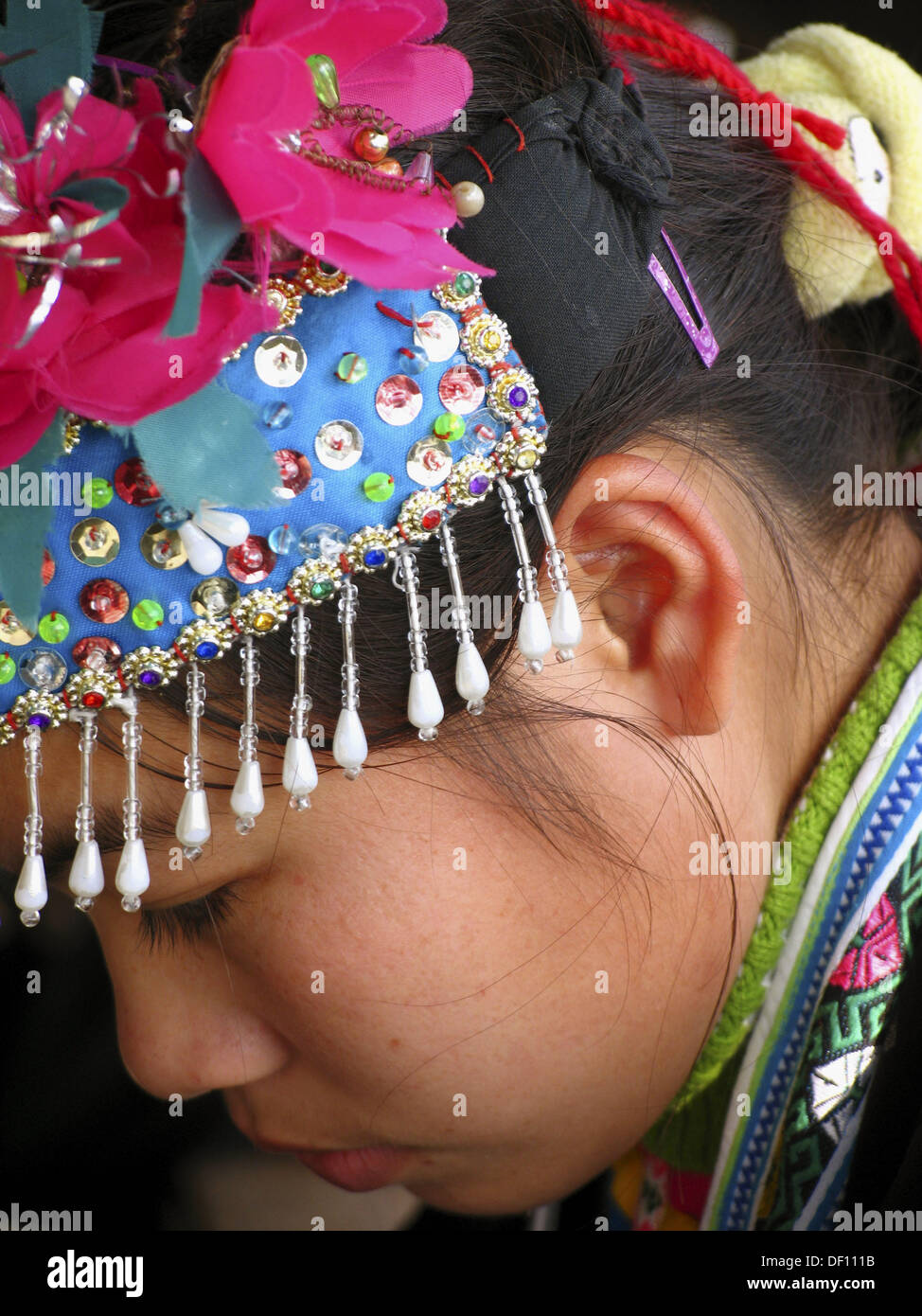 Zhuang ethnic group china hi-res stock photography and images - Alamy