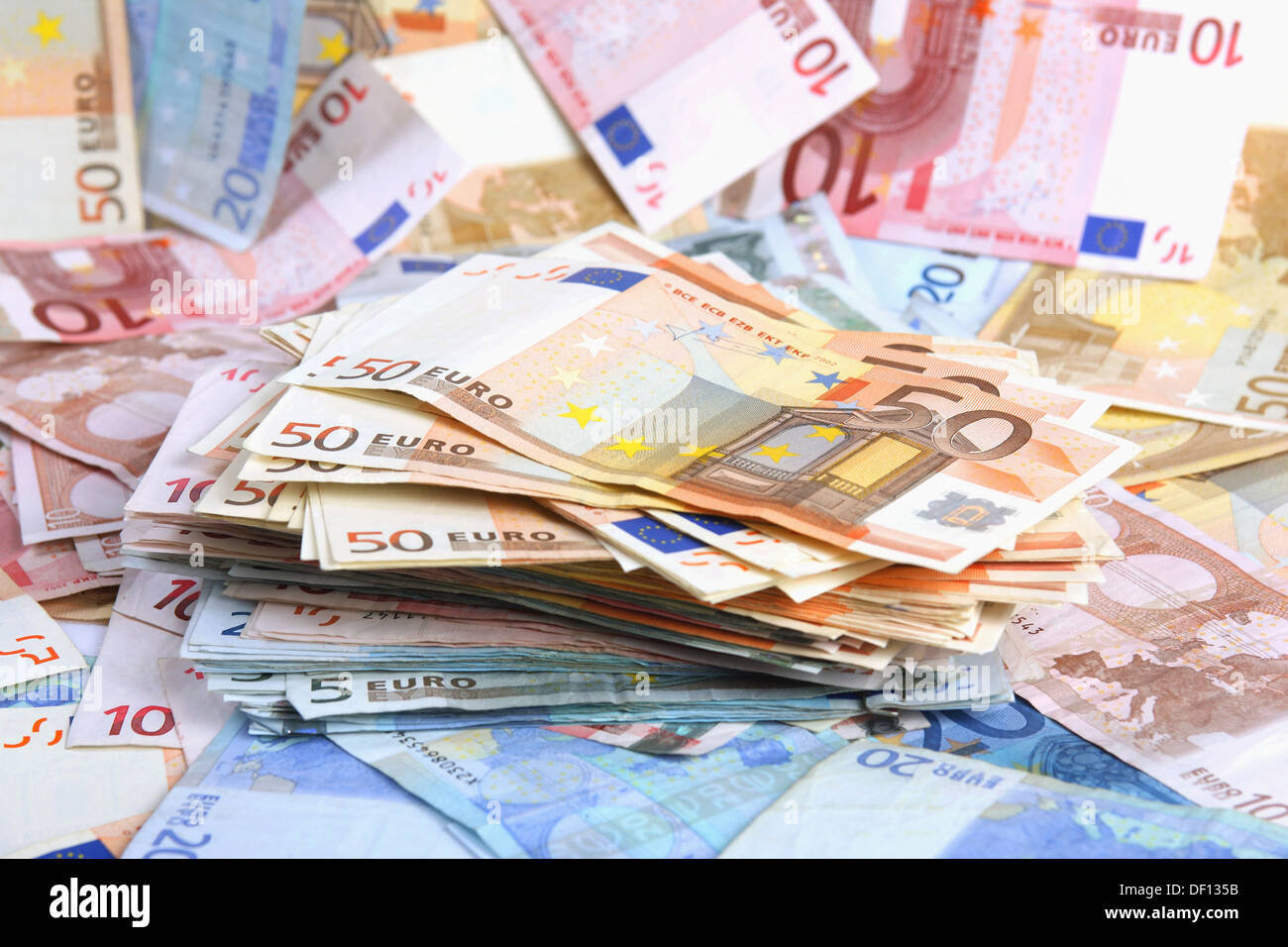 Euro bills hi-res stock photography and images - Alamy