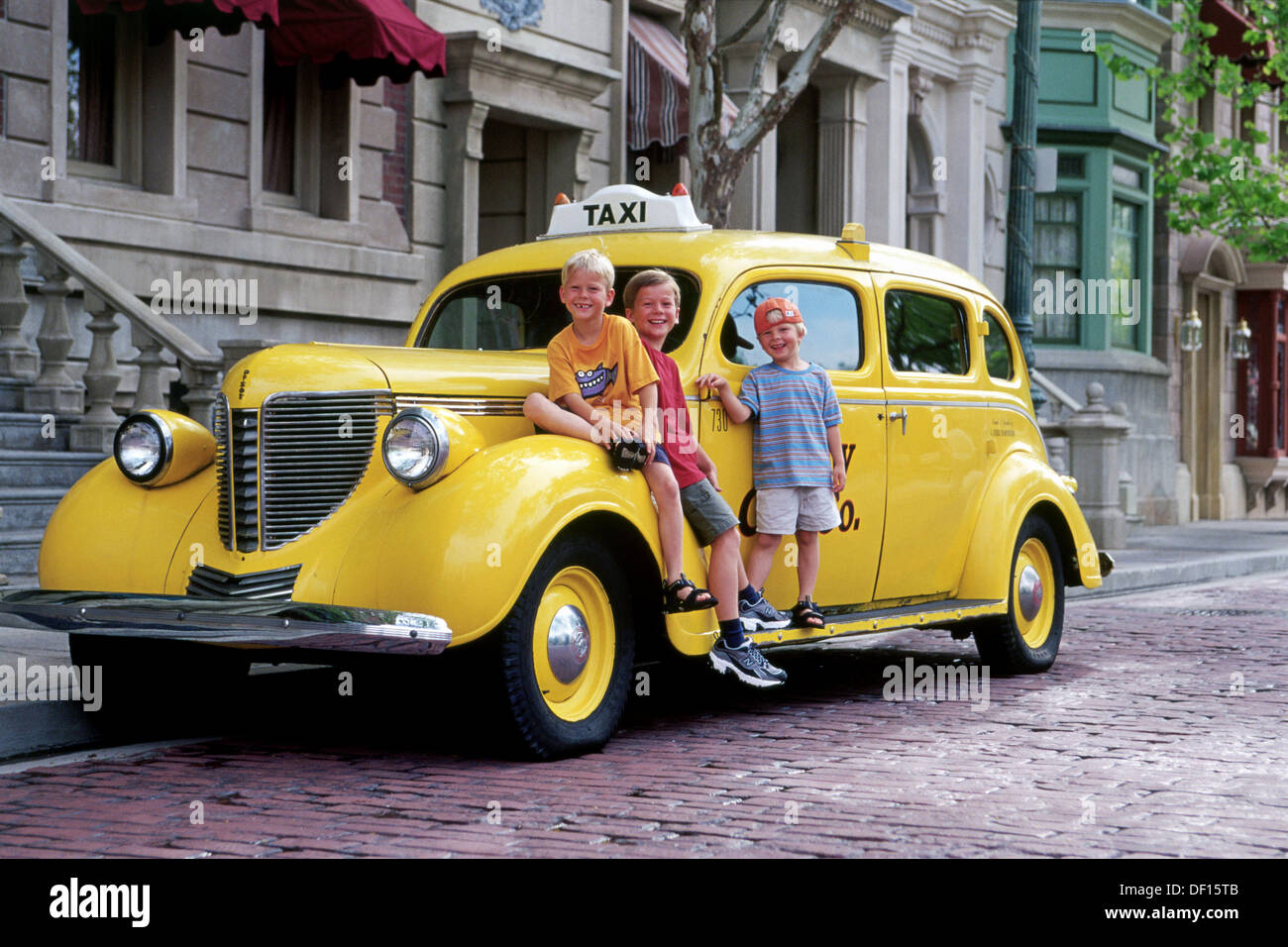 Yellow cab universal studios hi-res stock photography and images - Alamy