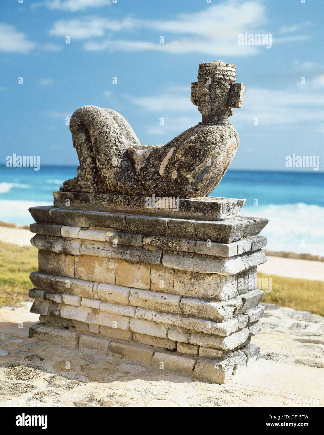 Cancun Chac Mool Statue Chac Stock Photos & Cancun Chac Mool Statue ...
