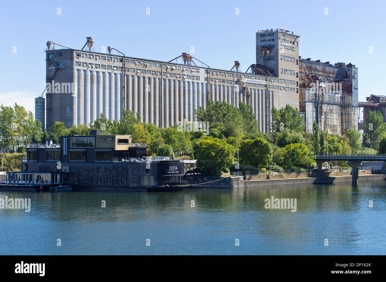 Old grain storage structure hi-res stock photography and images - Alamy