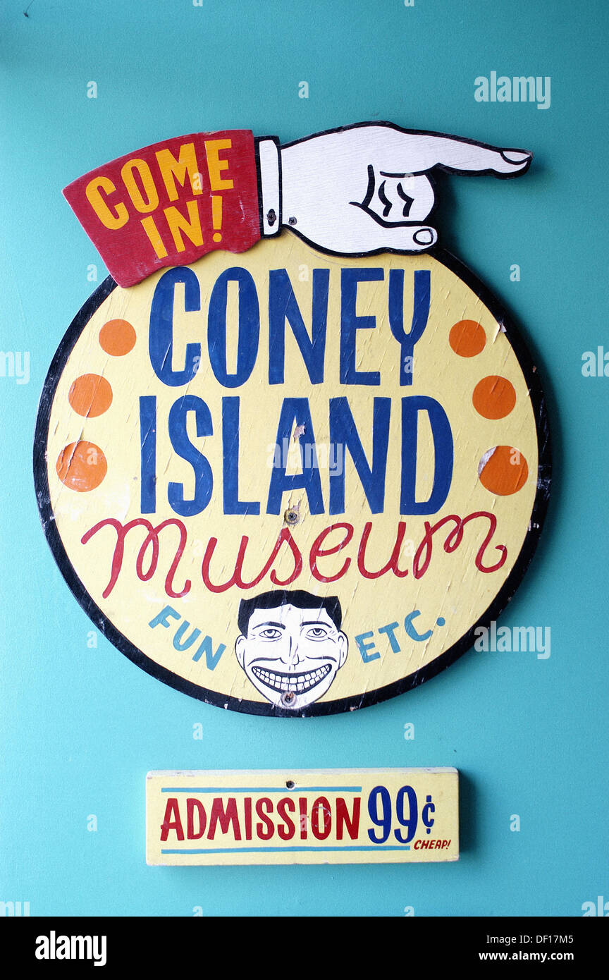 Coney island amusing park hi-res stock photography and images - Alamy