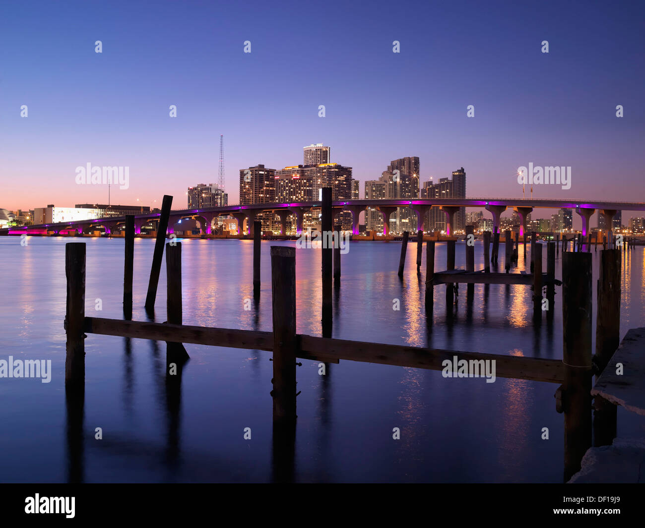 City skyline from watson island hi-res stock photography and images - Alamy