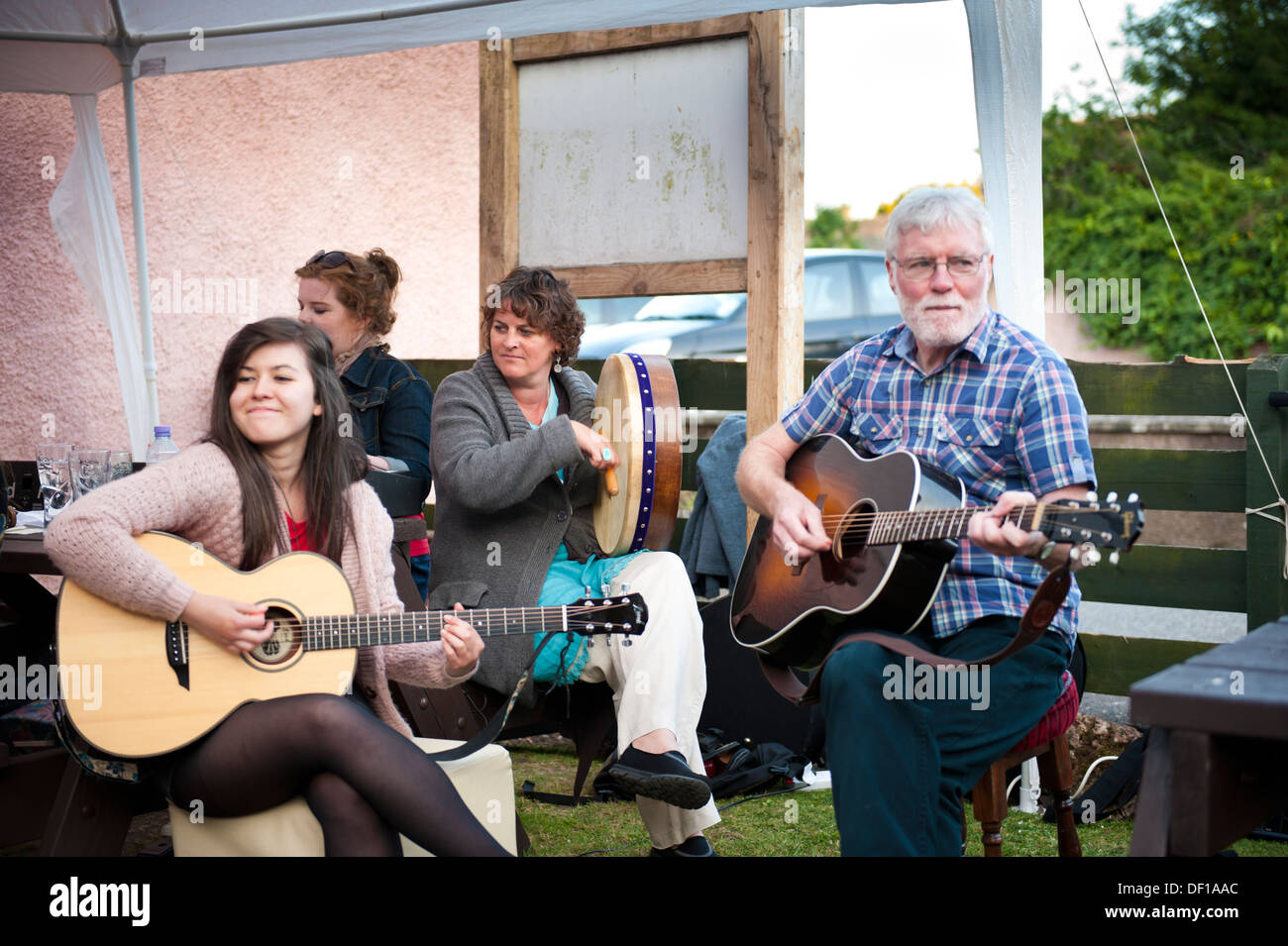 Ceilidh hi-res stock photography and images - Alamy